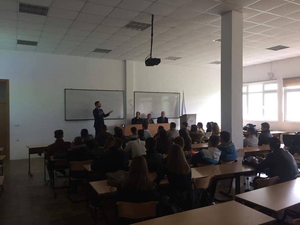 Instituti GAP mbajti ligjëratë në Fakultetin Ekonomik - Universiteti ... Instituti GAP mbajti ligjëratë në Fakultetin Ekonomik - Universiteti ...