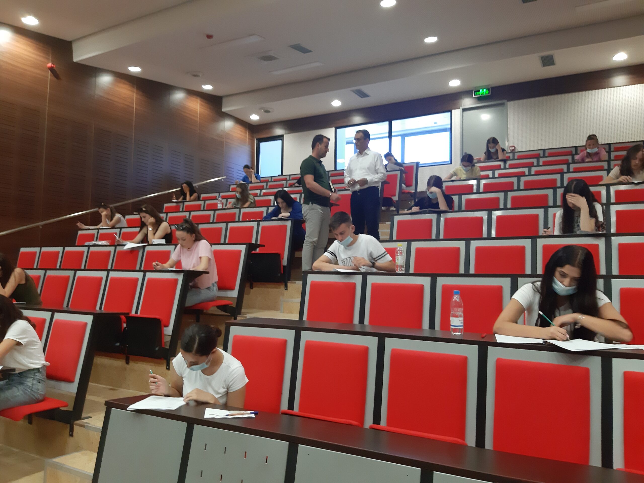 U mbajtën provimet pranuese në UIBM - Universiteti U mbajtën provimet pranuese në UIBM - Universiteti