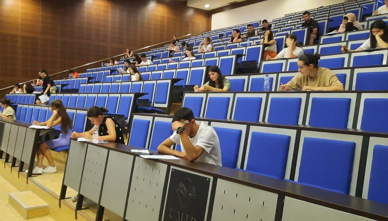U mbajtën provimet pranuese në UIBM - Universiteti U mbajtën provimet pranuese në UIBM - Universiteti