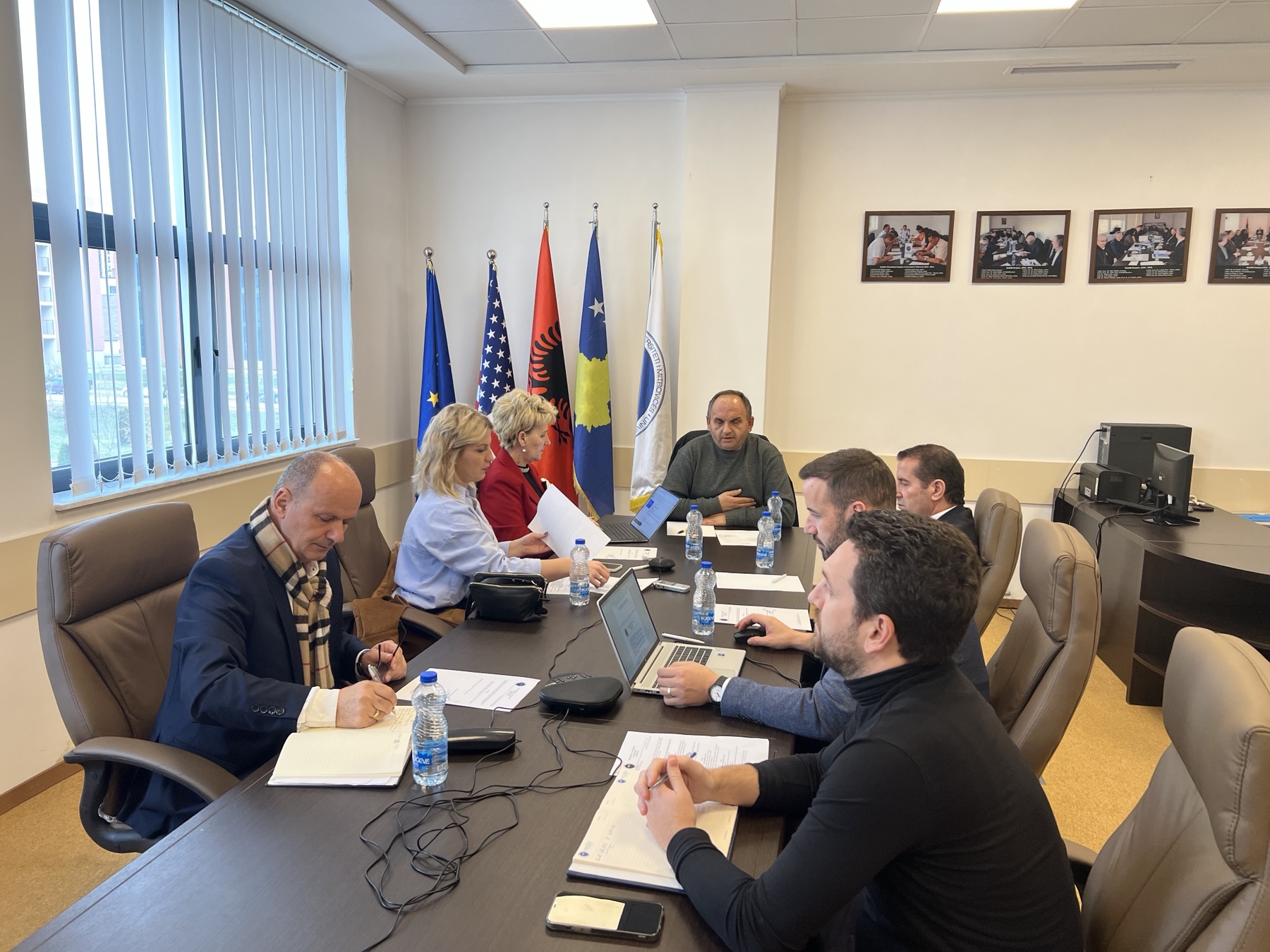 KD -ja merr vendim për shpalljen e konkursit për ndarjen e bursave ... KD -ja merr vendim për shpalljen e konkursit për ndarjen e bursave ...